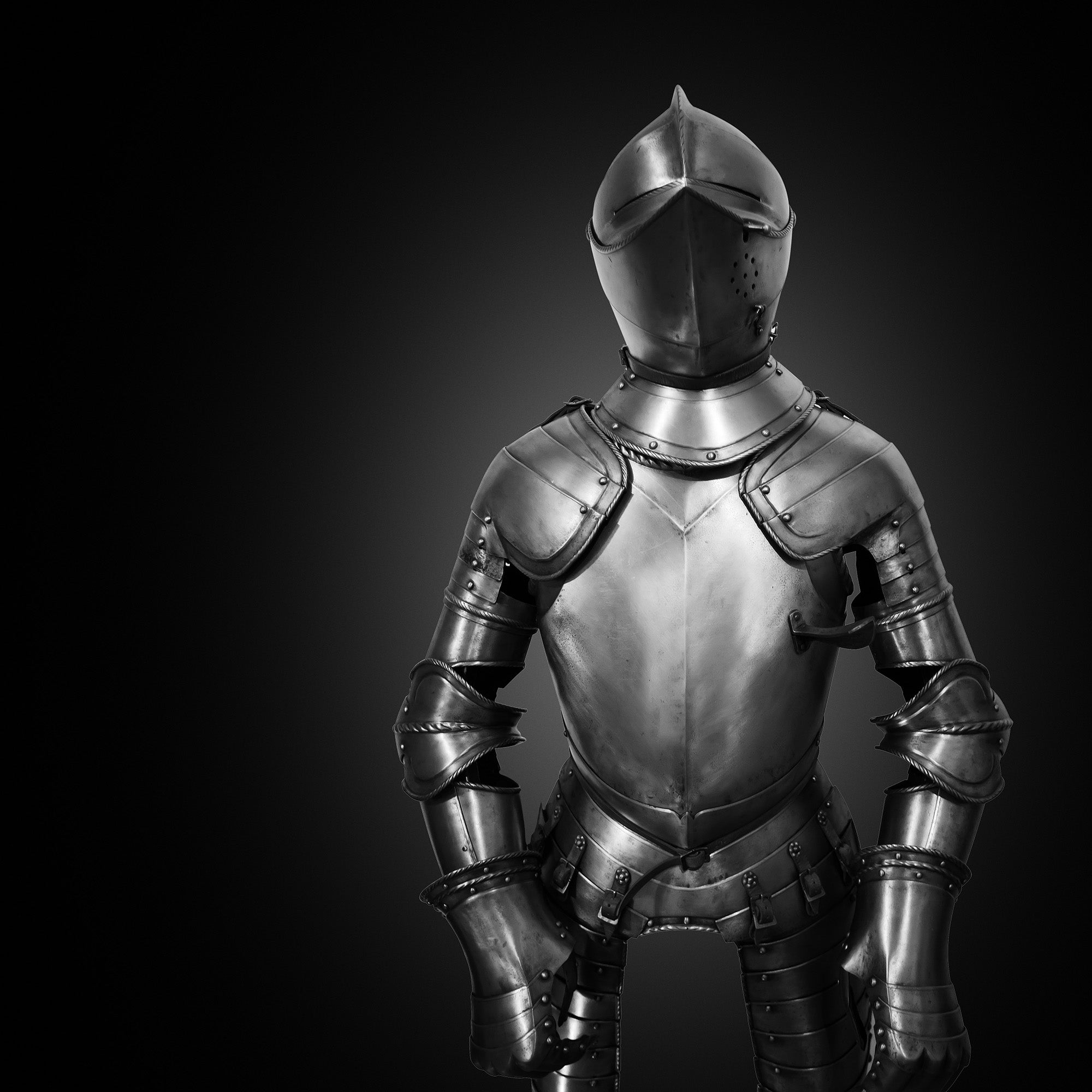 Armour – The Knights Armoury